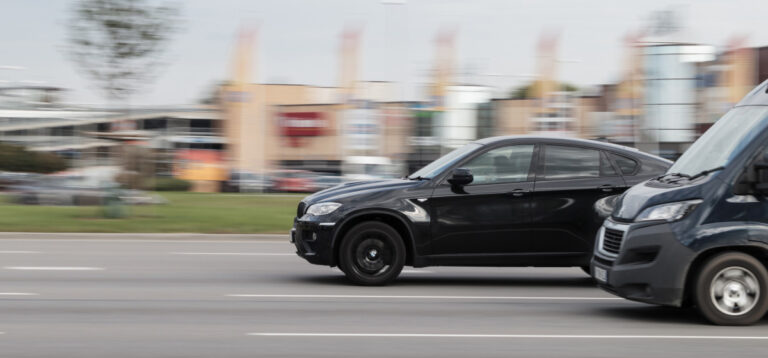 Tips and Video Guide on How to Overtake Safely | Veygo